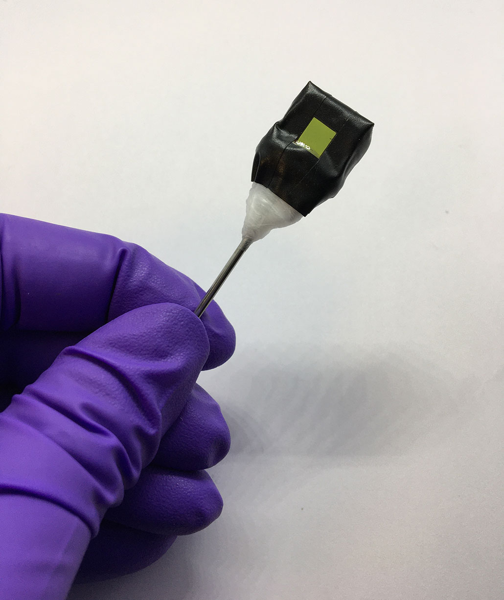 High-tech solar ‘leaves’ create green fuels from the sun