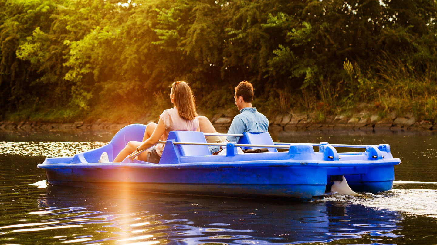 Experiment: Make the fastest rubber band paddleboat